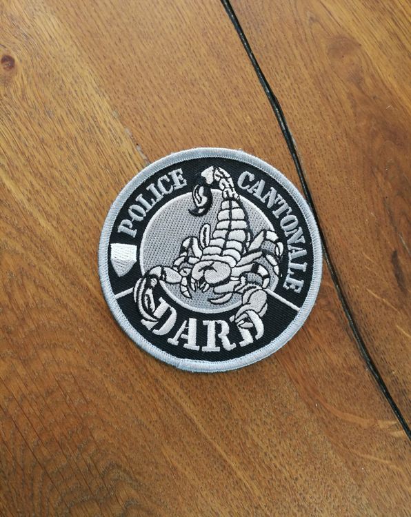 Badge DARD police cantonale vaudoise (camo) (Gebraucht) in Luzern für ...