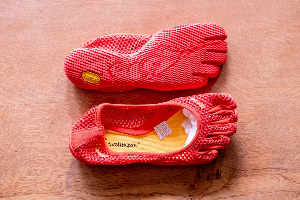 Vibram FiveFingers VI-B RED (Neu und originalverpackt) in Zürich für ...
