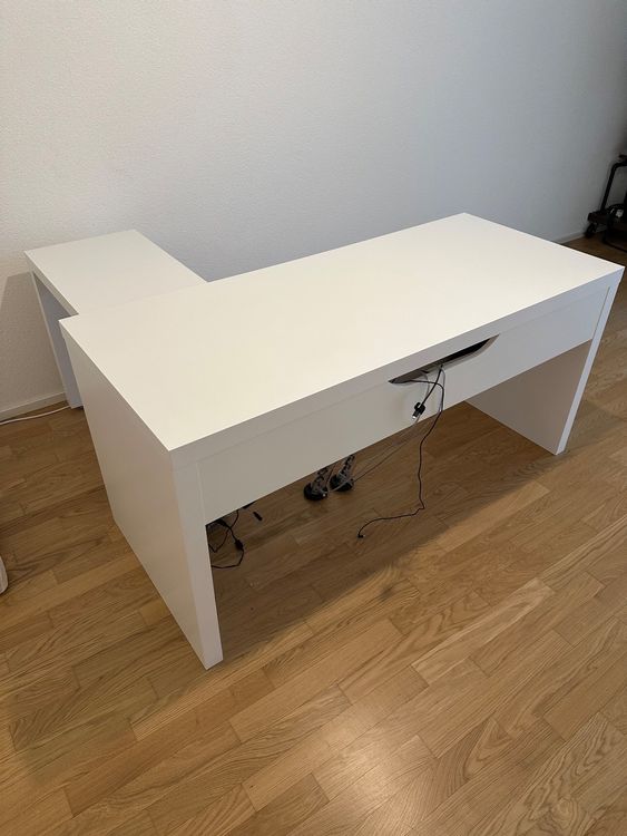 Malm desk 151x65 mit pullout | Kaufen auf Ricardo
