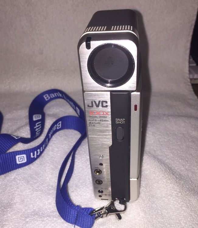 Camcorder Mini-DV JVC GR-DVJ70 (Gebraucht) in Schöftland für CHF 69 – mit Lieferung auf Ricardo ...
