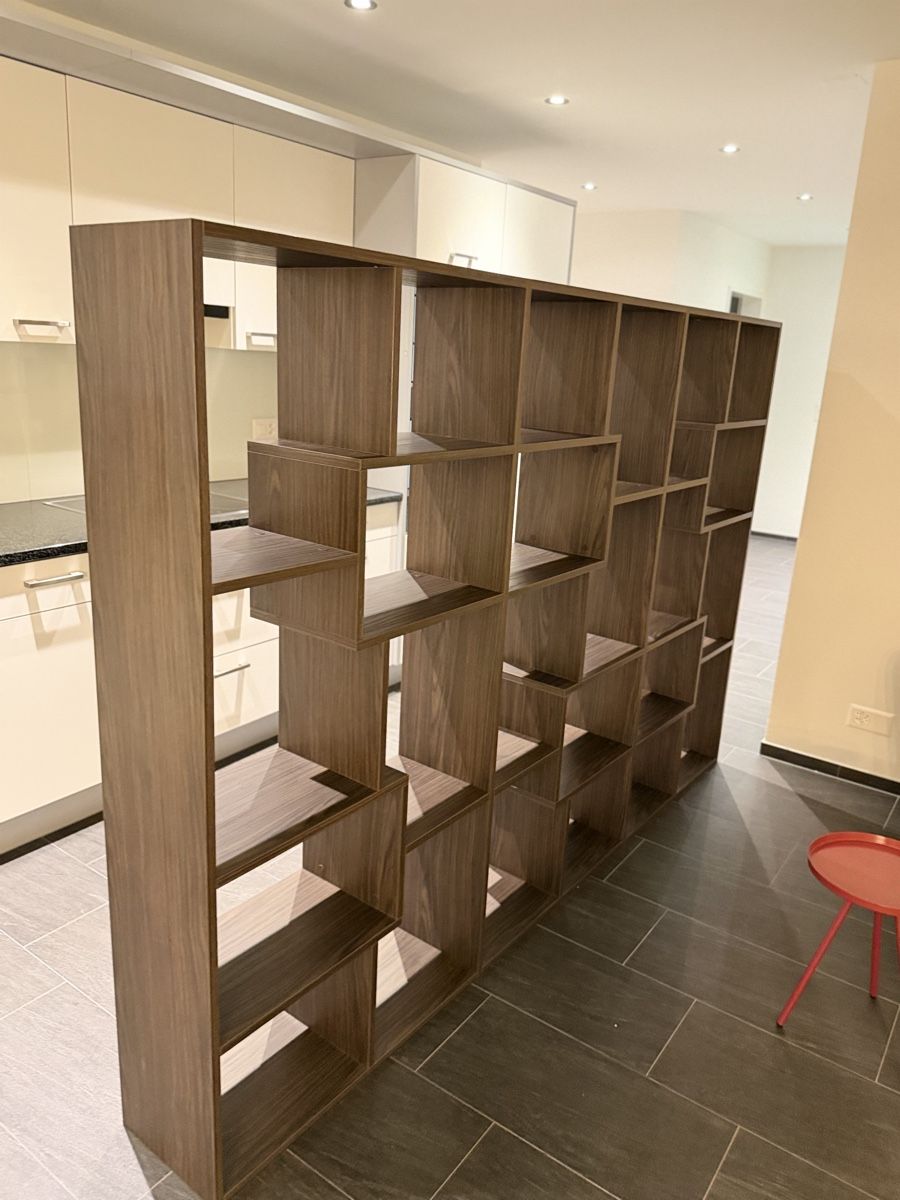 Modern Open Room Divider / Bookshelf – Very Good Condition (Gebraucht ...