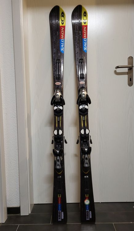 Carving-Ski Salamon 150 cm (Radius 10.5) (Gebraucht) in Riggisberg für ...