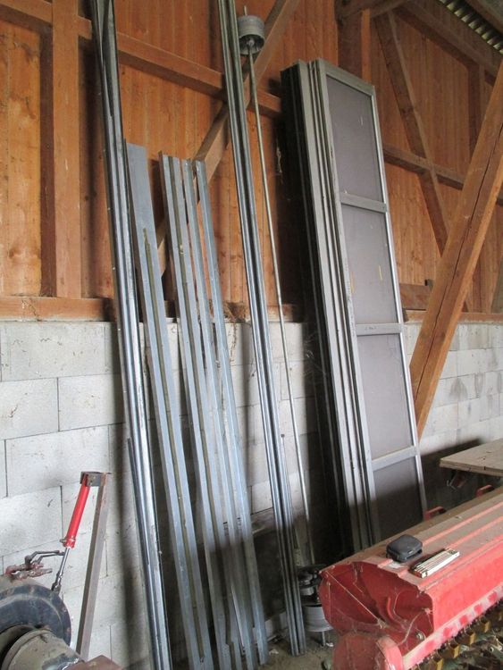 Rolltor mit Elektromotor (Defekt) in Oberhallau für CHF 112 – nur ...