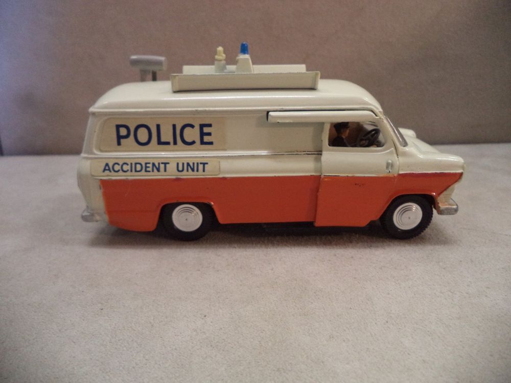 Dinky Toys Ford Transit Van Police 1/43 (Gebraucht) in Rieden AG für ...