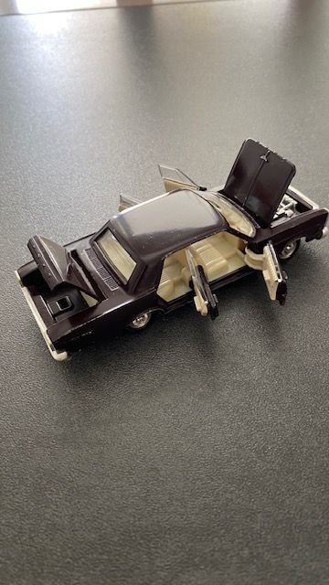 Dinky Toys Ford Galaxie 500, made in France 1402 (Gebraucht) in Meyrin für CHF 95 – mit ...