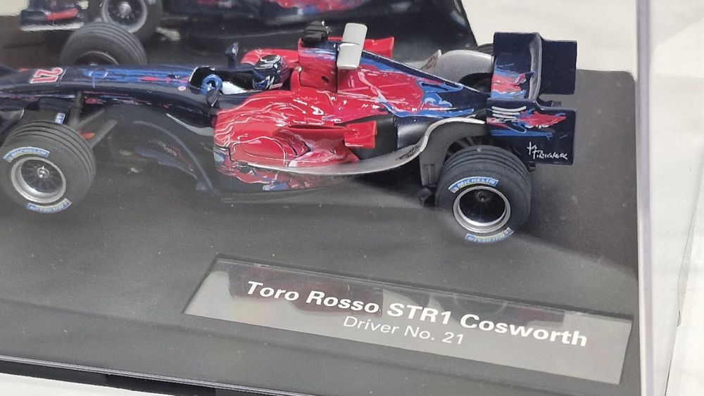 CARRERA EVOLUTION 27163 Toro Rosso STR1 Cosworth DriverNo.21 (Neu und ...