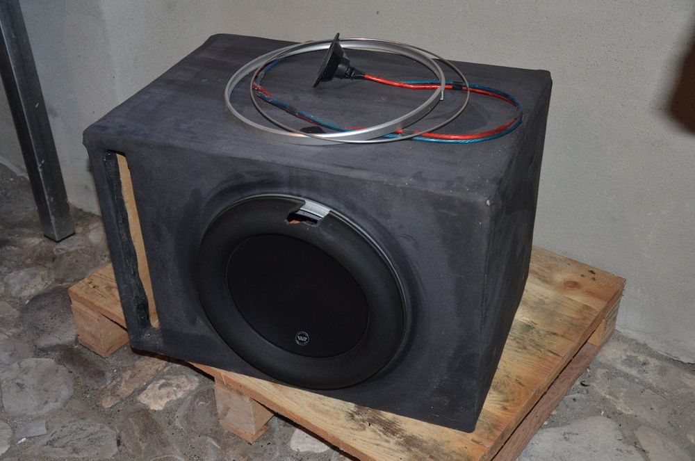 JL Audio 12W7 - Subwoofer mit Gehäuse, Bassreflexbox 30cm (Defekt) in ...