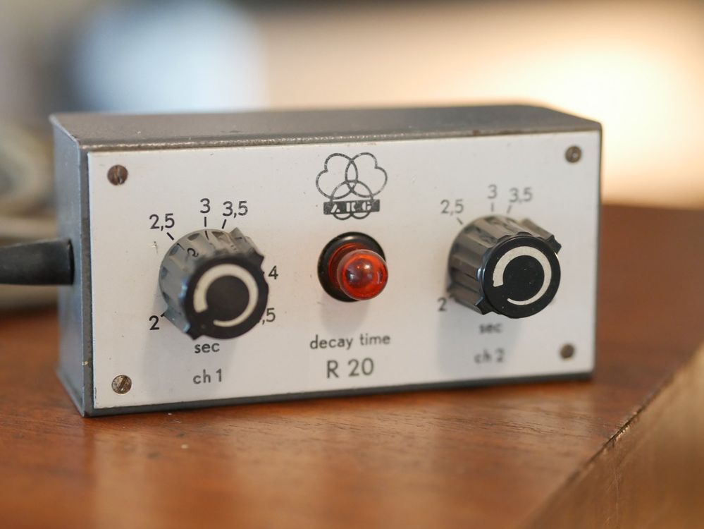 Spring Reverb AKG BX20e (Gebraucht) in Morges für CHF 3500 – nur ...