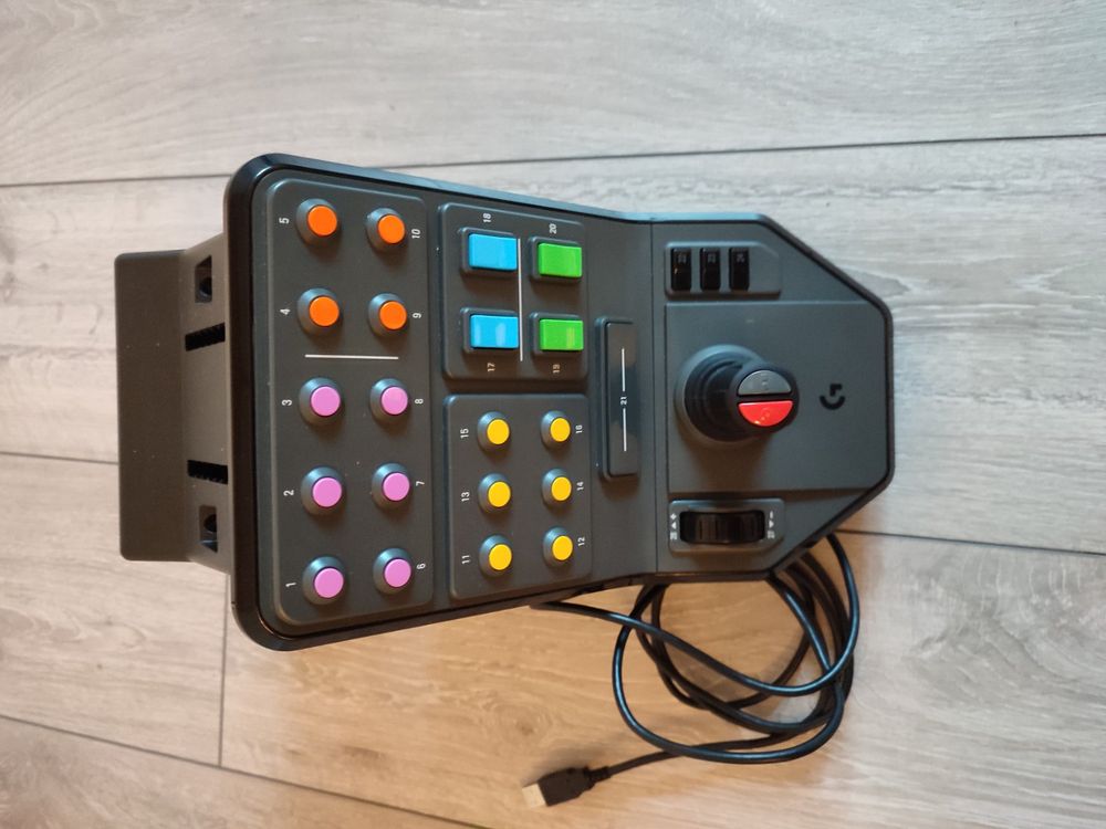 Farming Simulator Seitenkonsole, Logitech g sim side panel (Gebraucht ...