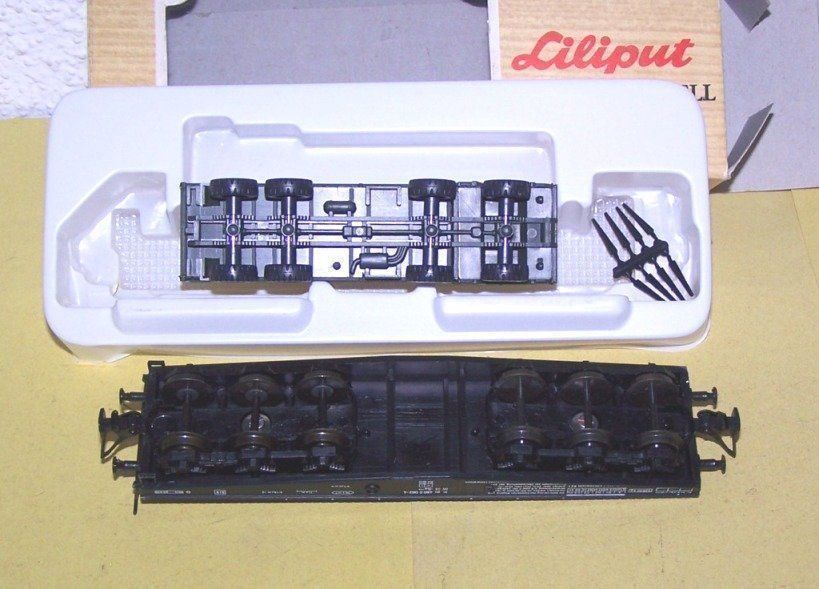 Liliput H0 21202: Schwerlastwagen Sa705, Militär LKW, neu (Neu und ...