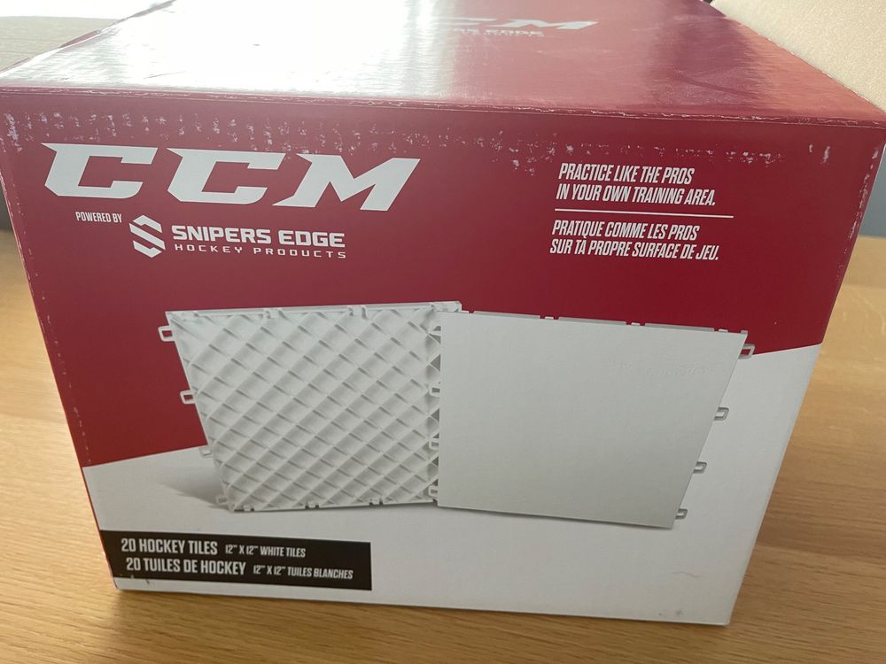 white Hockey Floor tiles CCM (snipers edge hockey product) (Gebraucht ...