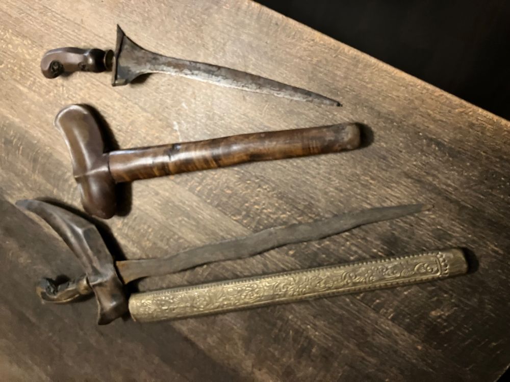 Sammeln & Seltenes, Kris, antike Stichwaffe (Gebraucht) in Zürich für ...