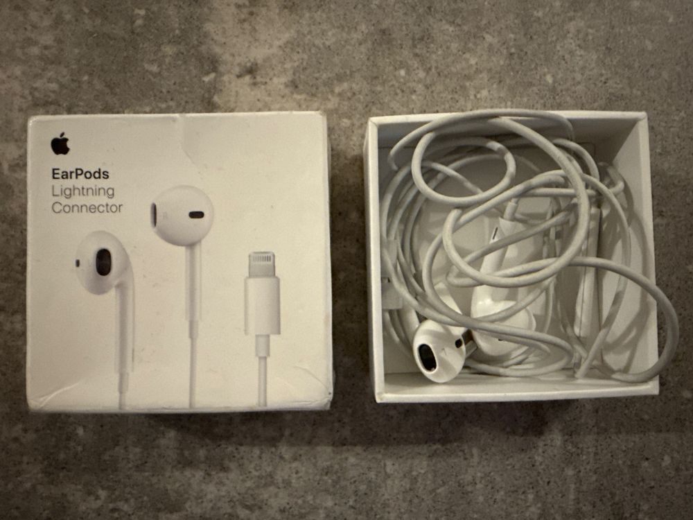 EarPods mit Box Lightning Connector für IPhones mit IOS 10 (Gebraucht ...