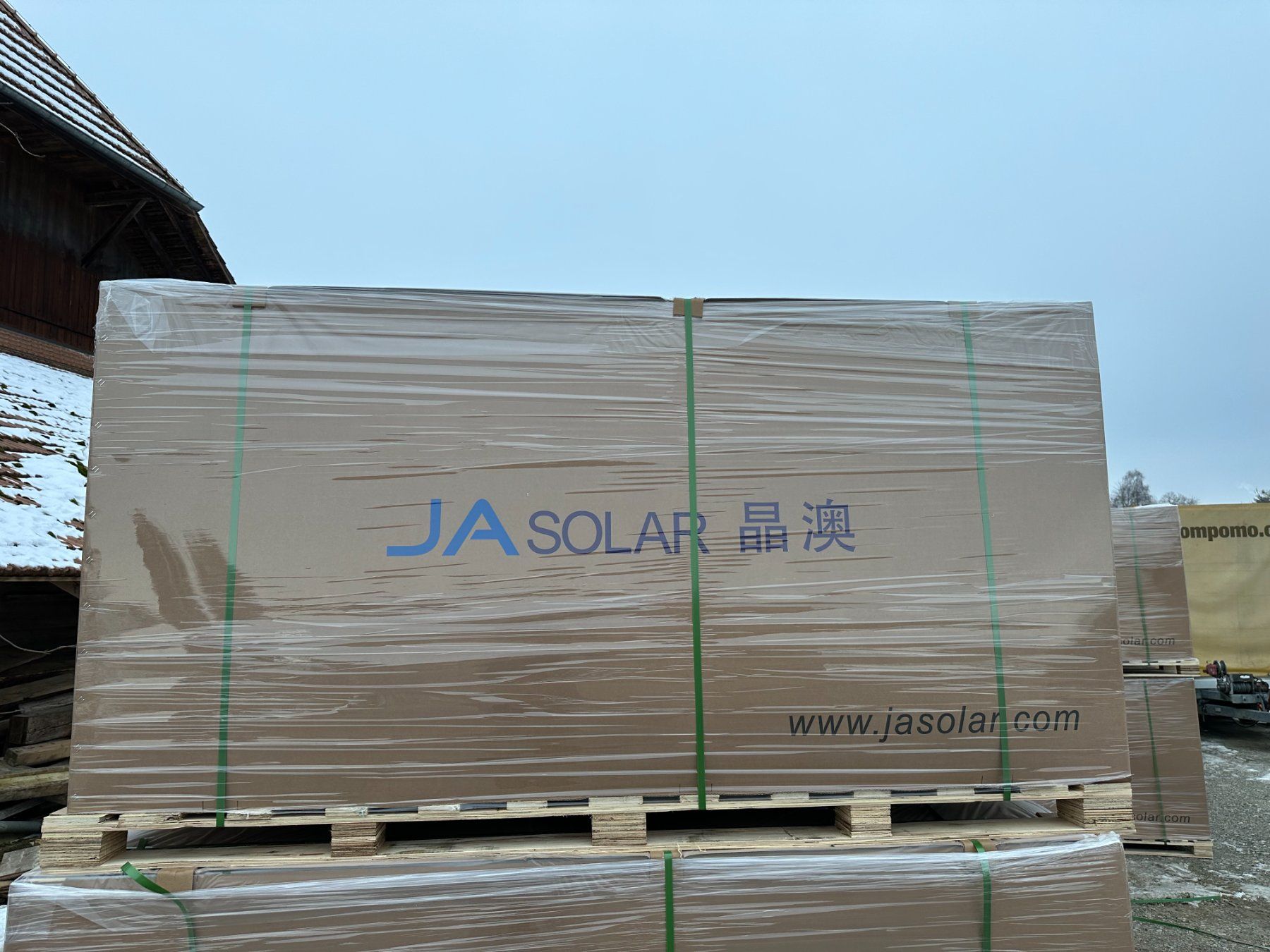 JA Solar 550W MBB Half-cell Module (Neu und originalverpackt) in ...