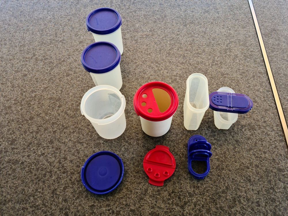 6 Tupperware Dosen div. grössen und (Gebraucht) in Münchenstein für CHF ...