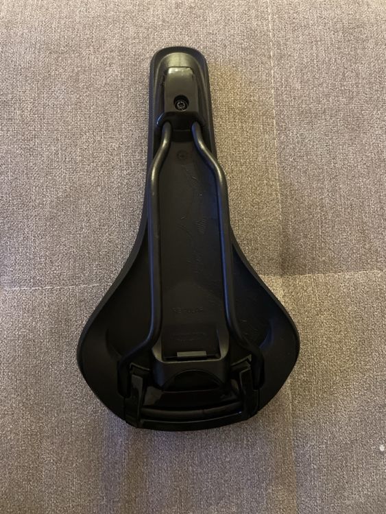 Fizik Terra Argo X3 Sattel - Bequem durch den Sommer! (Neu (gemäss ...