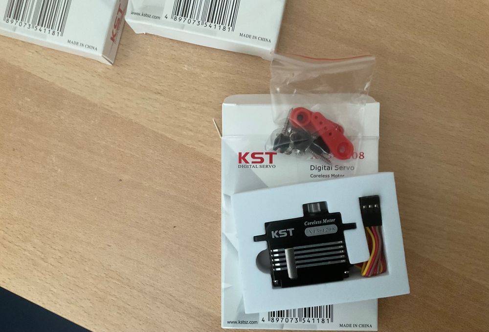 KST X15-1208 15mm 13.5kg Coreless HV Digital Midi Servo (Neu und ...