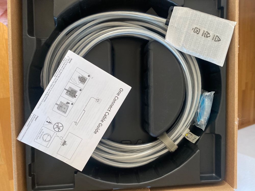 Samsung One Connect Cable 5m (Neu und originalverpackt) in Schindellegi ...