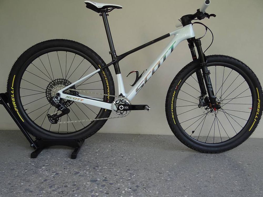 VTT Scott Scale RC Team Issue 2025 carbone Taille S neuf - (Neuf (Voir ...