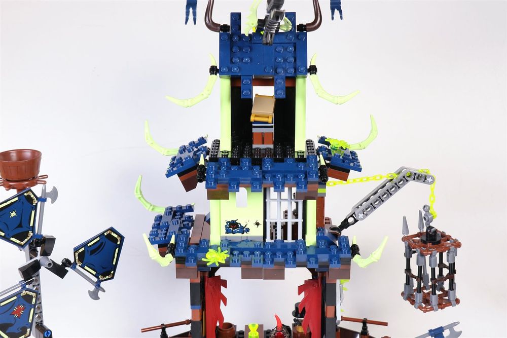 LEGO 70732 Ninjago Die Stadt Stiix City (Gebraucht) in Hettlingen für ...