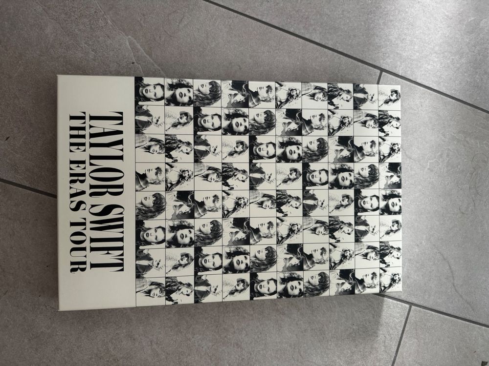 Taylor Swift VIP Box zu verkaufen - neu (Neu und originalverpackt) in ...