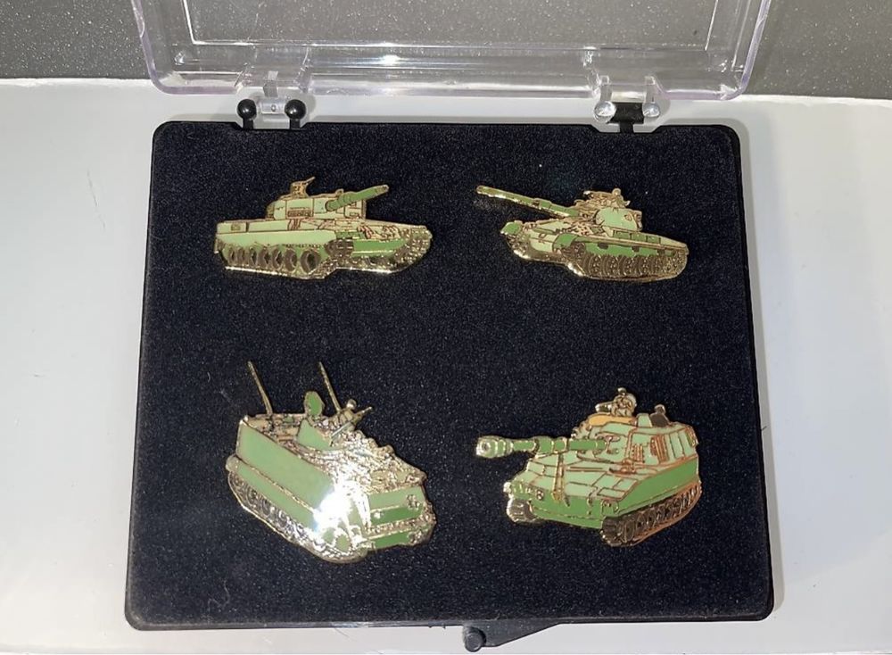 4 Armee Panzer Pins Leopard M-109 M-113 Rarität (Neu (gemäss ...