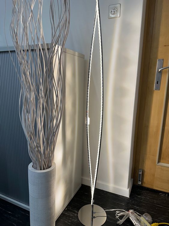 neue Designer Stehleuchte mit Kristallen inkl. Fernbedienung (Neu ...