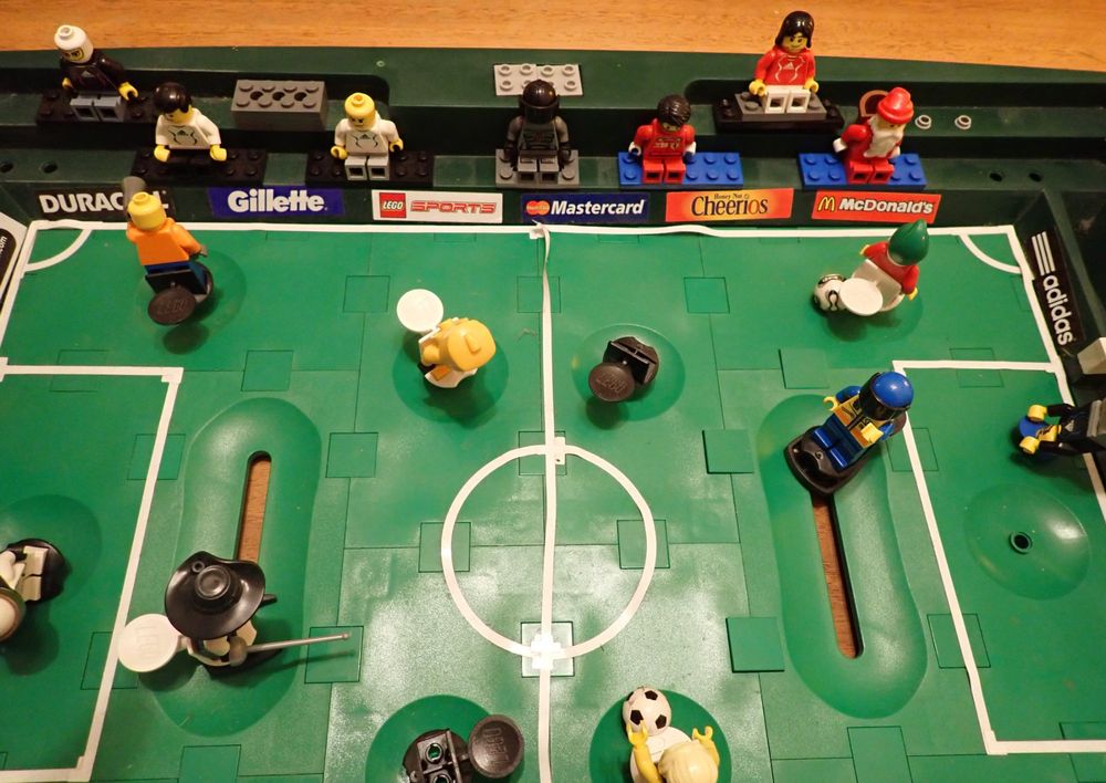 Lego Tipp-Kick mit kreativer Mannschaftsaufstellung (Gebraucht) in ...
