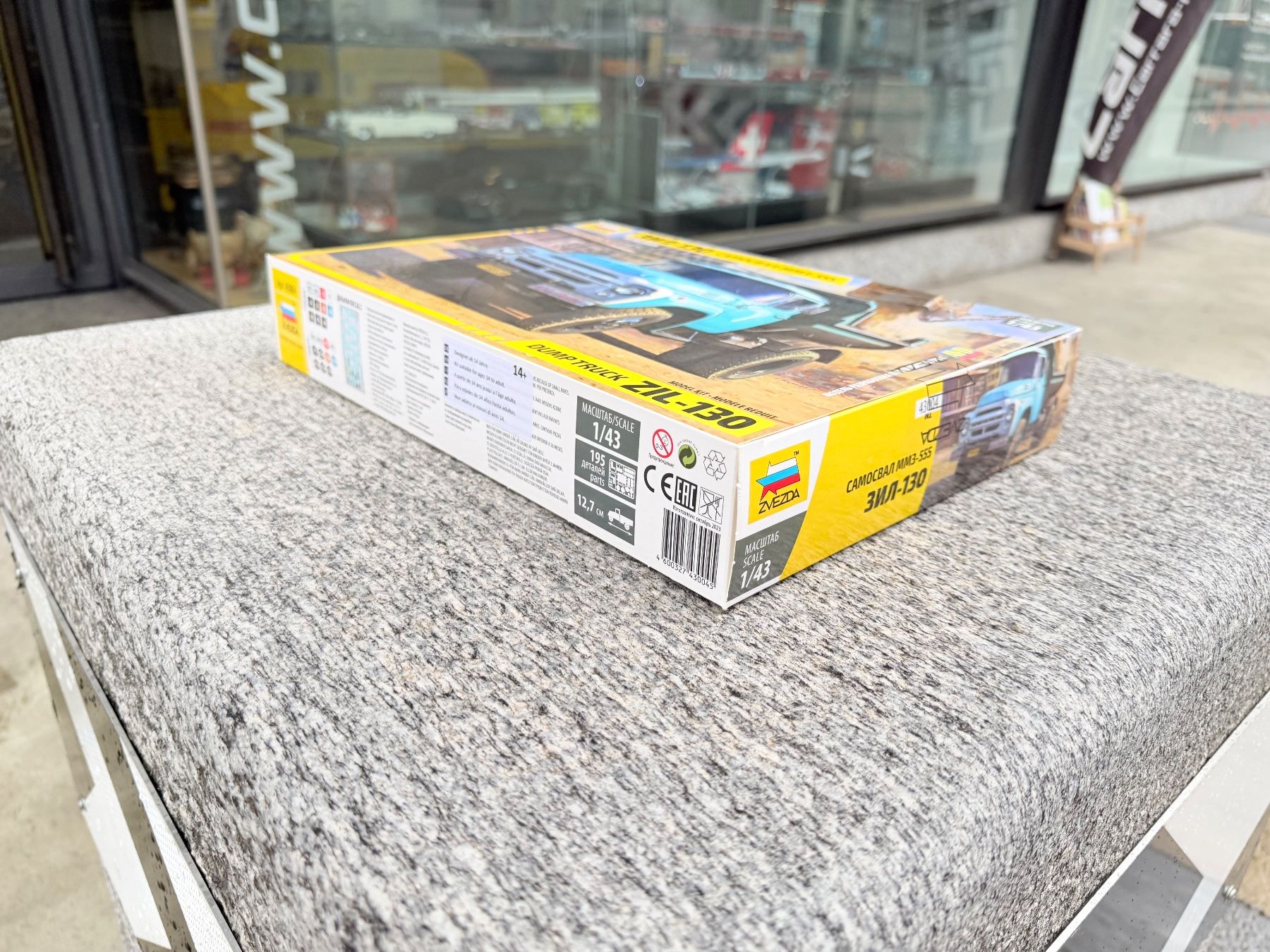 ⭐️ Zvezda 1:43 Dump Truck ZIL 130 Bausatz ⭐️ (Neu und originalverpackt ...