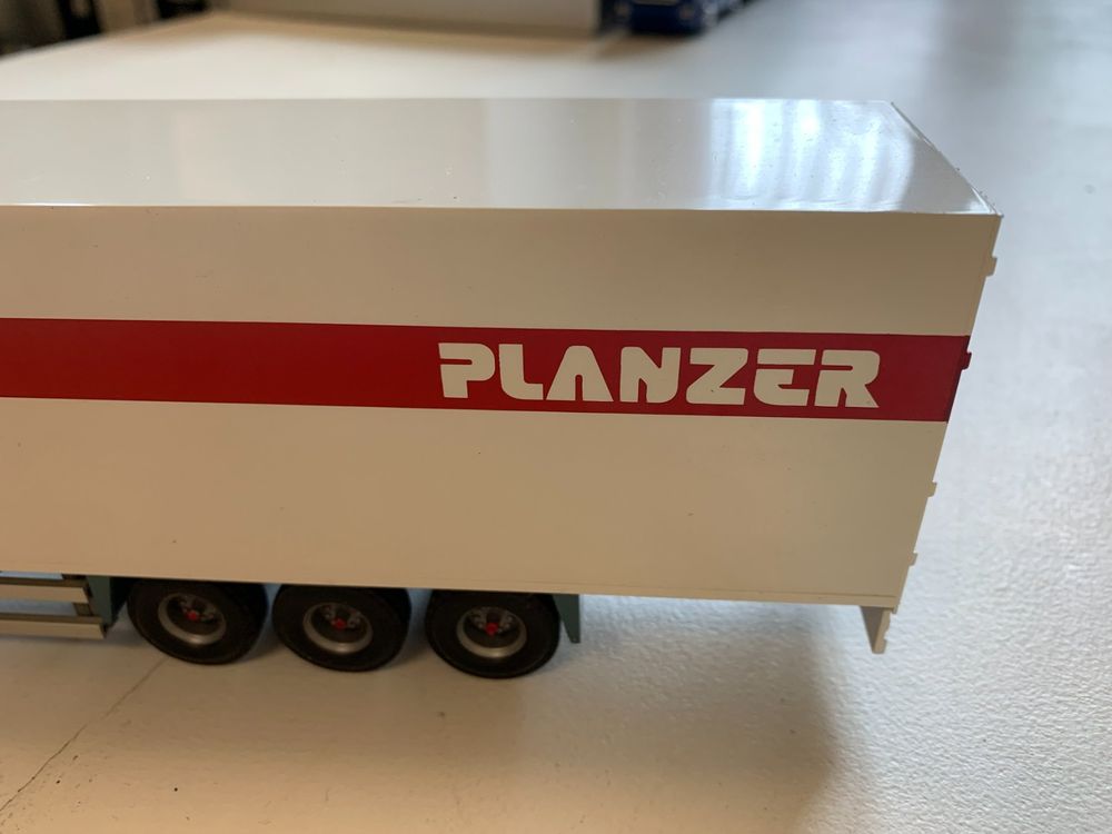 Lastwagen-Modell von Planzer 33 cm lang (Gebraucht) in Fislisbach für ...