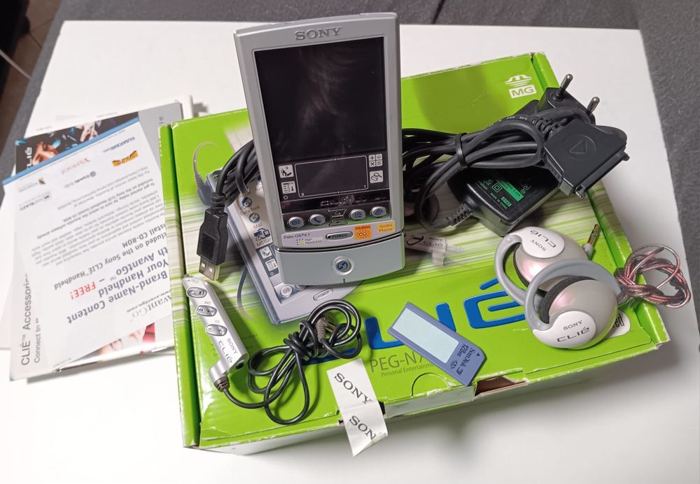 SONY Clié PEG-N770C/E (Gebraucht) in Biasca für CHF 31.5 – mit ...