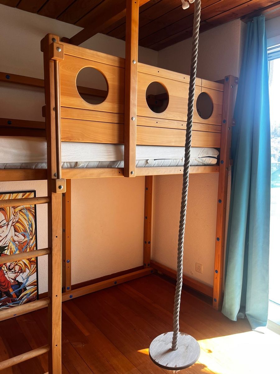 Billi Bolli Hochbett aus Holz mit Rutsche, Top Zustand! (Gebraucht) in ...