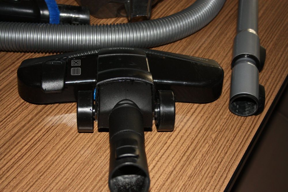 Staubsauger Philips FC 9331/19 PowerPro Compact (Gebraucht) in für CHF ...