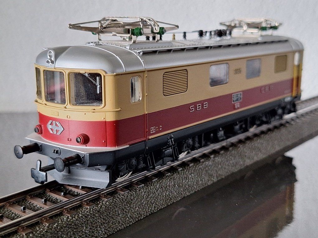 Hag Ho. locomotive TEE Re 4/4' 10035 CFF, selon photos (Neu (gemäss ...