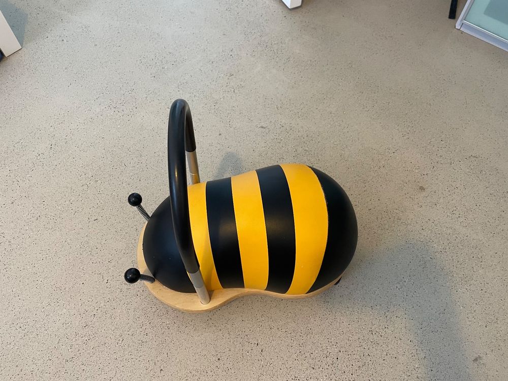 Original Wheely Bug Biene Rutschfahrzeug | Kaufen auf Ricardo