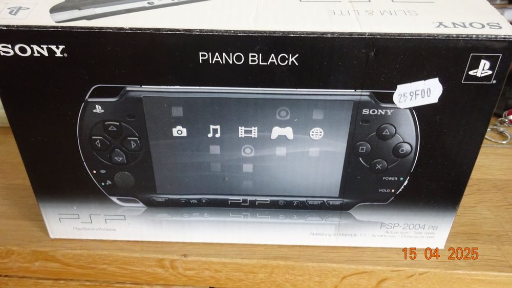 PSP 2004 Piano Black | Kaufen auf Ricardo