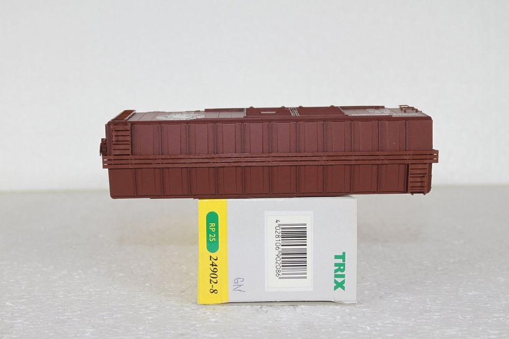 Trix 24902-8 Great Northern 40' Double Door Boxcar USA (Gebraucht) in ...