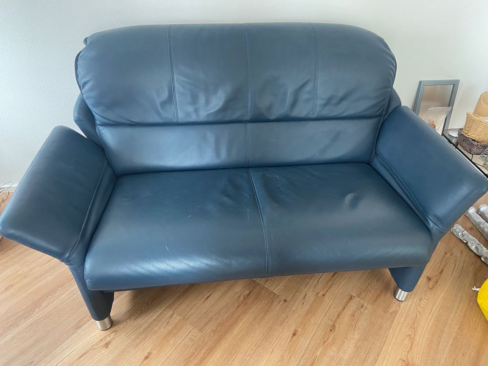 Echtledersofa blaugrau zwei Plätze (Gebraucht) in Uster für CHF 50 – nur Abholung auf Ricardo kaufen