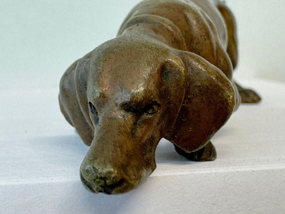 Nachlass-Fund ...Antiker Bronze Hund schnüffelnder Dackel (Gebraucht) in Ebikon für CHF 98 – mit ...