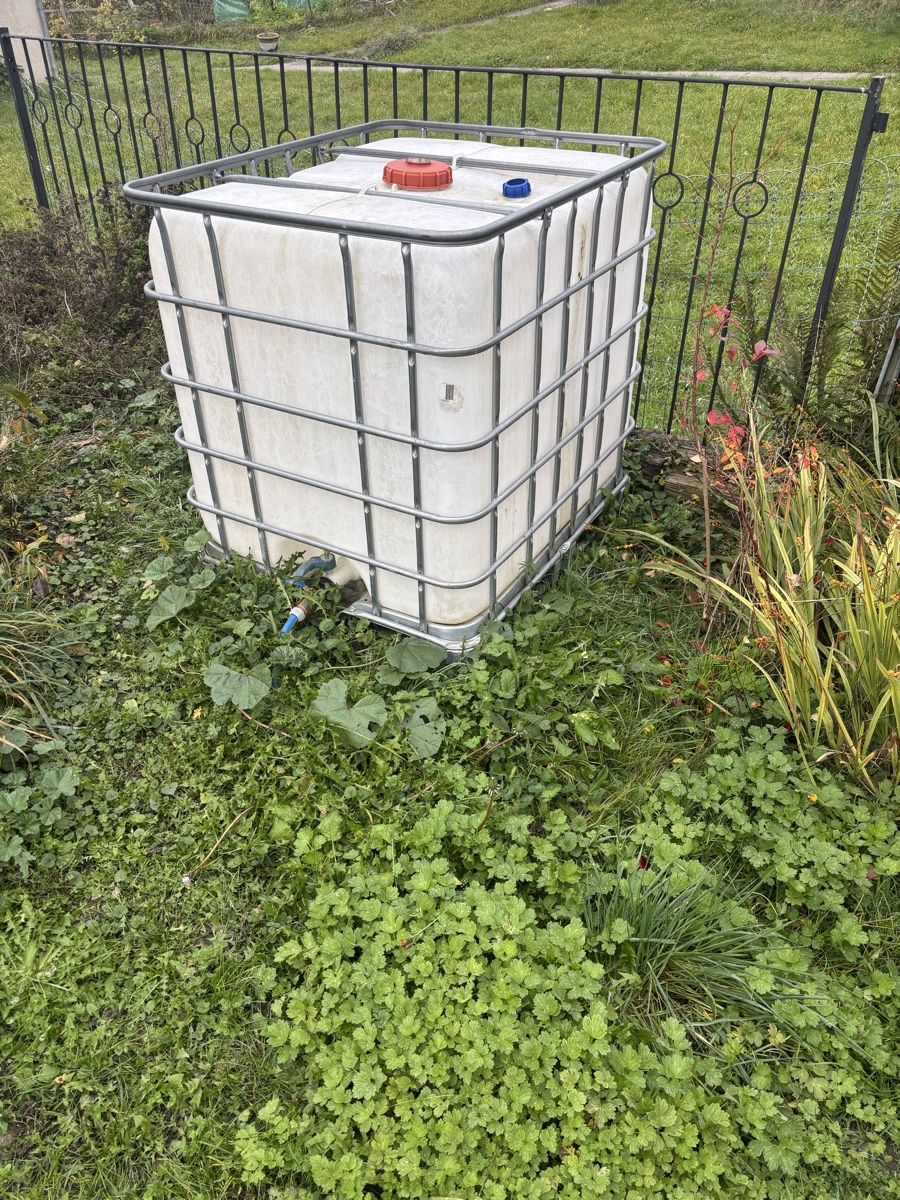 Grosse IBC Wassertank 1000L - ideal für Gartenbewässerung! (Gebraucht ...