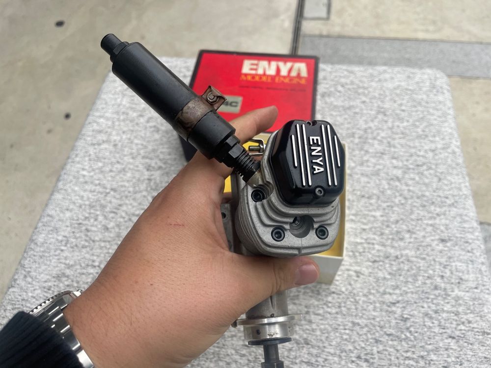 Vintage Enya 90-4c Airplane Engine RC (Defekt) in Chiasso für CHF 59 – mit Lieferung auf Ricardo ...