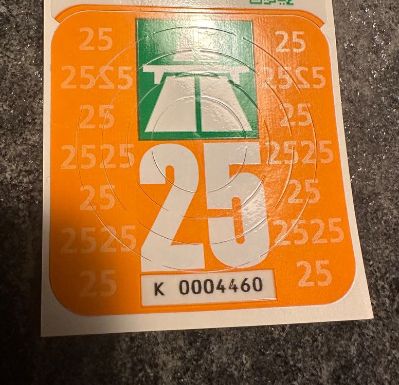 Autobahnvignette 2025 (Neu und originalverpackt) in Zürich für CHF 36 – mit Lieferung auf ...