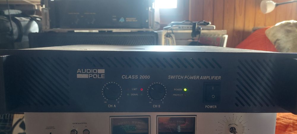 Audio Pole Class 2000 Power Amplifier Defekt (Défectueux) à Courtepin ...