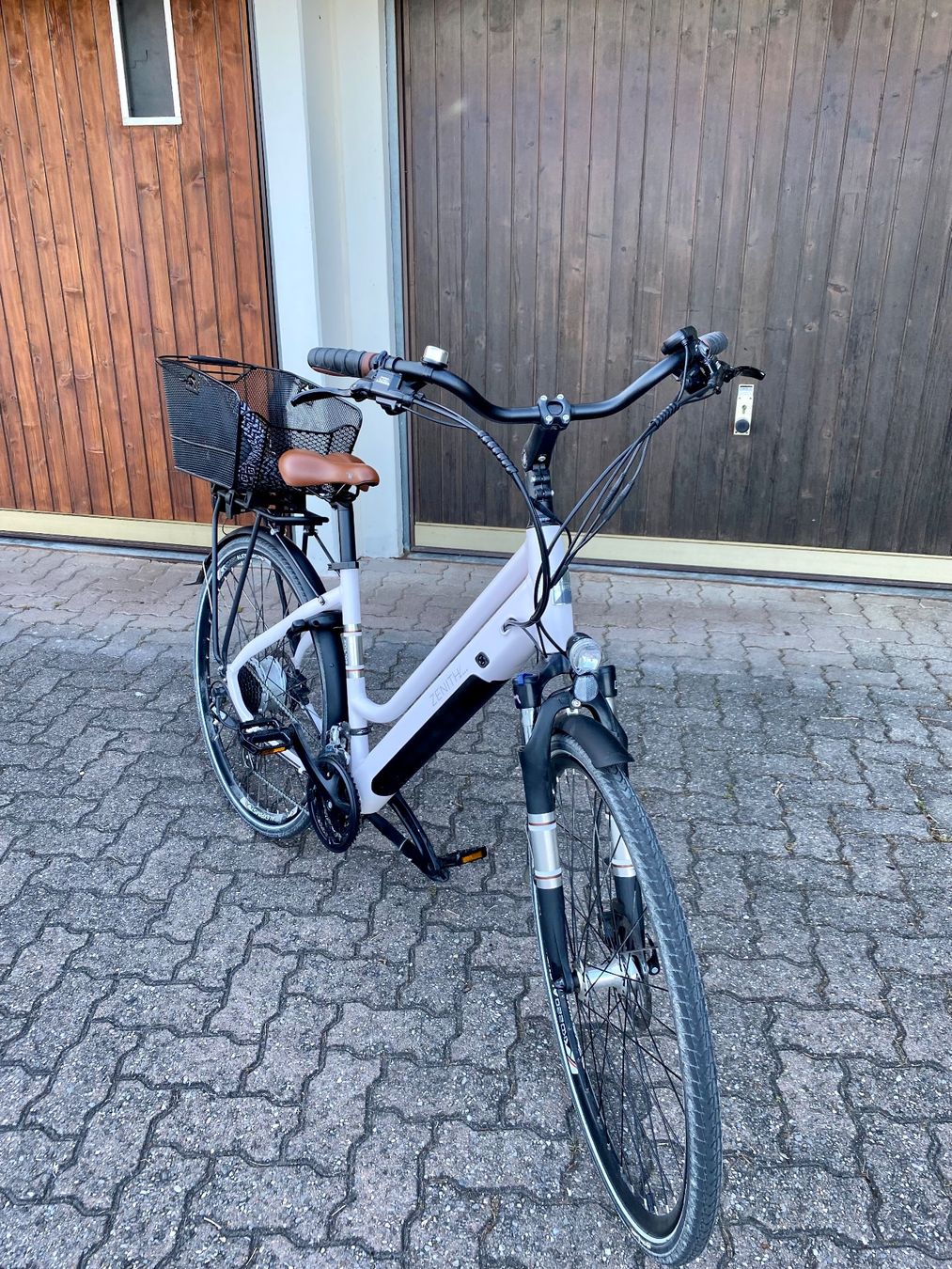 Zenith Classic Plus ZCL°02 28 E-Bike, weiss (Gebraucht) in Grenchen für ...