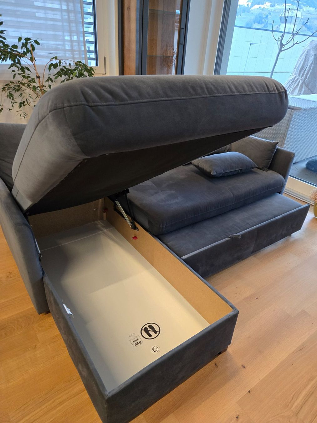 Bequemes Ecksofa mit Schlaffunktion, Anthrazit (Gebraucht) in Ibach für ...