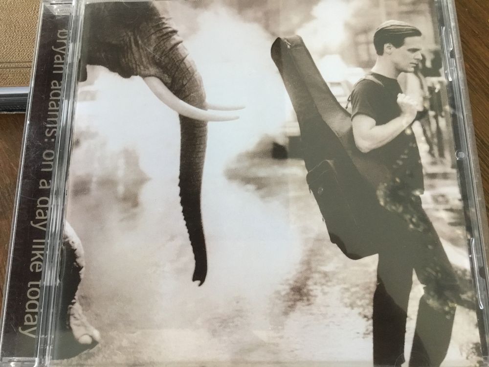 bryan adams (Gebraucht) in Thierachern für CHF 3 – mit Lieferung auf Ricardo kaufen