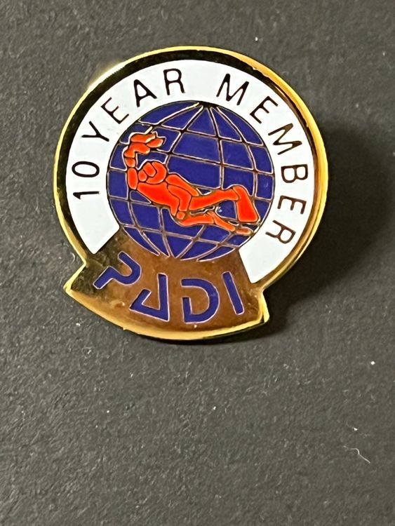 Tauchen PADI 10 Jahre Jubiläums-Pin (Gebraucht) in Mumpf für CHF 23 ...