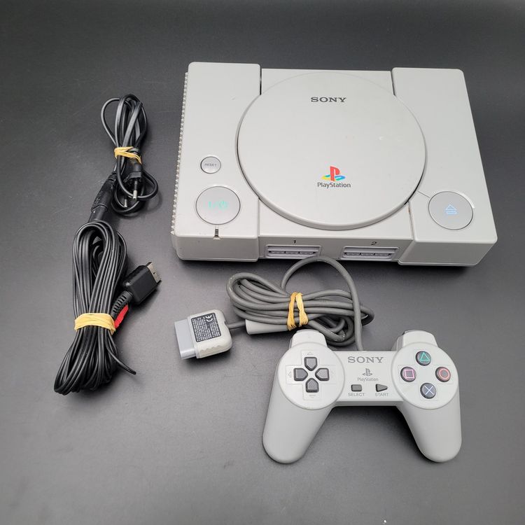 PS1 Konsole (1401) (Gebraucht) in Domat/Ems für CHF 79.9 – mit ...