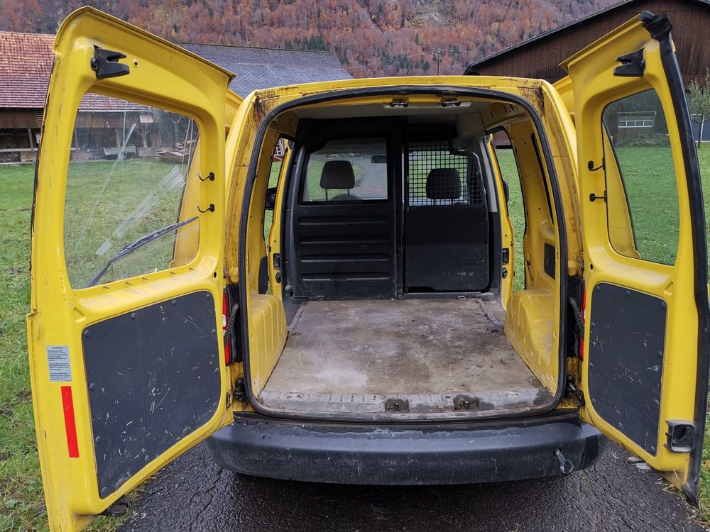 VW Caddy 4 Motion Post Defekt Teilespender nicht Fahrbar (Defekt) in ...