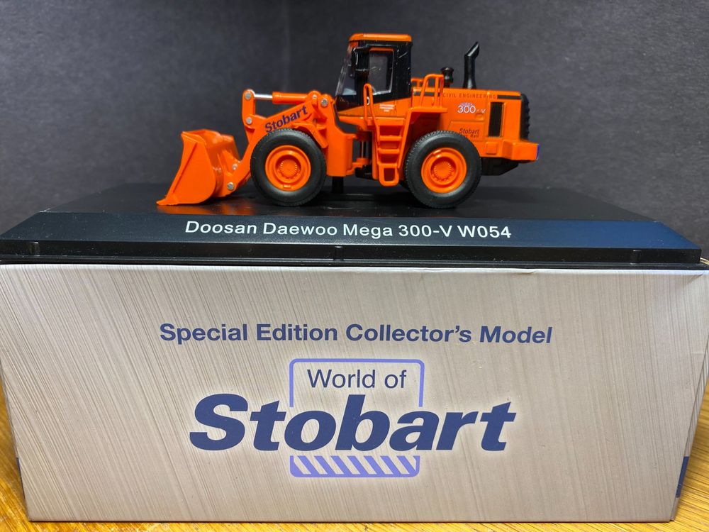 Doosan Daewoo Mega 300-V W054 Bagger Stobart Atlas 1:76 OVP (Neu und ...